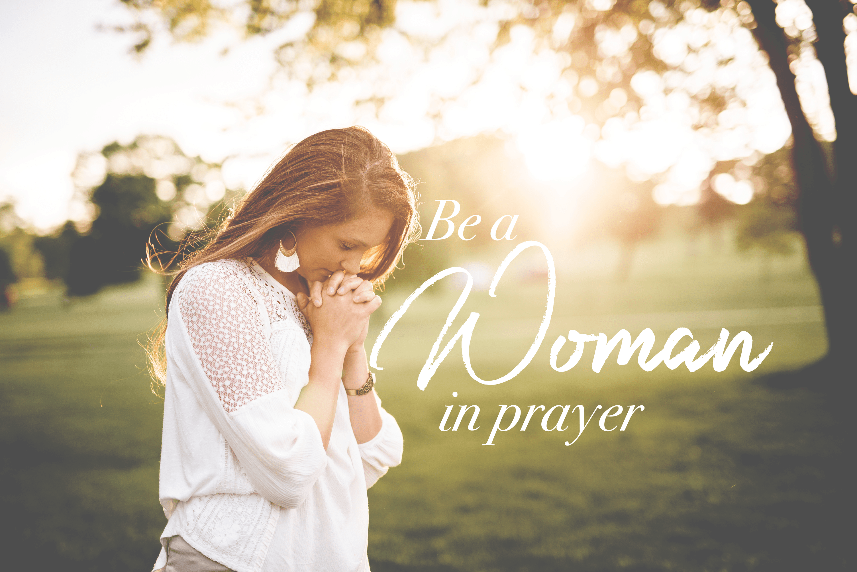 Download HD Be A Woman In Prayer - Praying Hd Transparent PNG Image ...